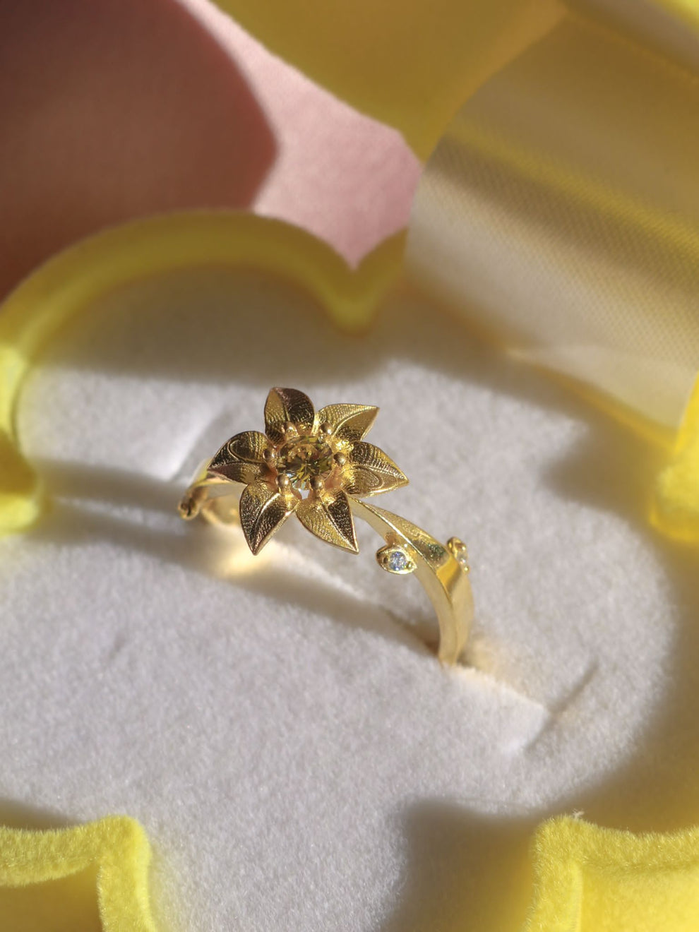 Rapunzel Flower Gleam and Glow Ring, 925 Sterling Silver – Reorah